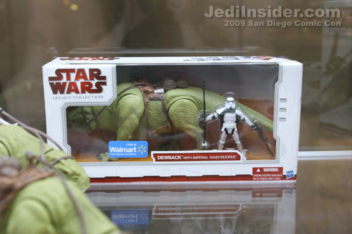 SDCC 2009 Preview Night: WalMart Exclusive Dewback - JediInsider.com