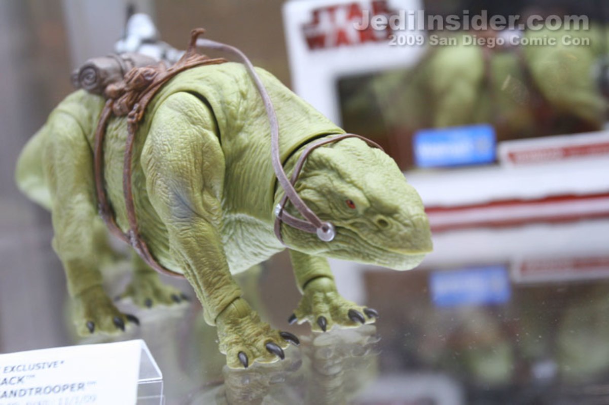 SDCC 2009 Preview Night: WalMart Exclusive Dewback - JediInsider.com