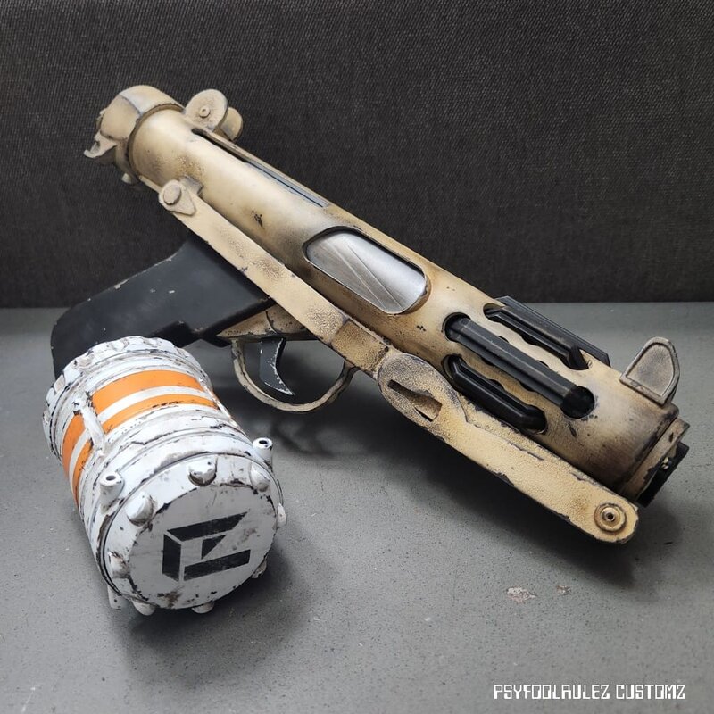 Star Wars Custom Of The Week: Thermal Detonator Lantern By PsyfoolRulez Customz - JediInsider.com